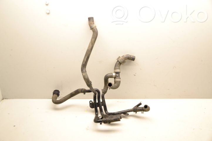 04L122073B Volkswagen Golf VII Tuyau de liquide de refroidissement ...