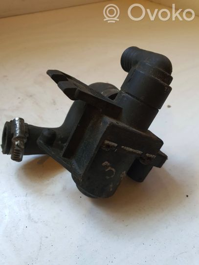 1367846 BMW 5 E34 Coolant heater control valve, 29.00 € | RRR