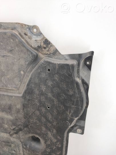 A2045203323 Mercedes-Benz C W204 Moottorin alustan välipohjan ...