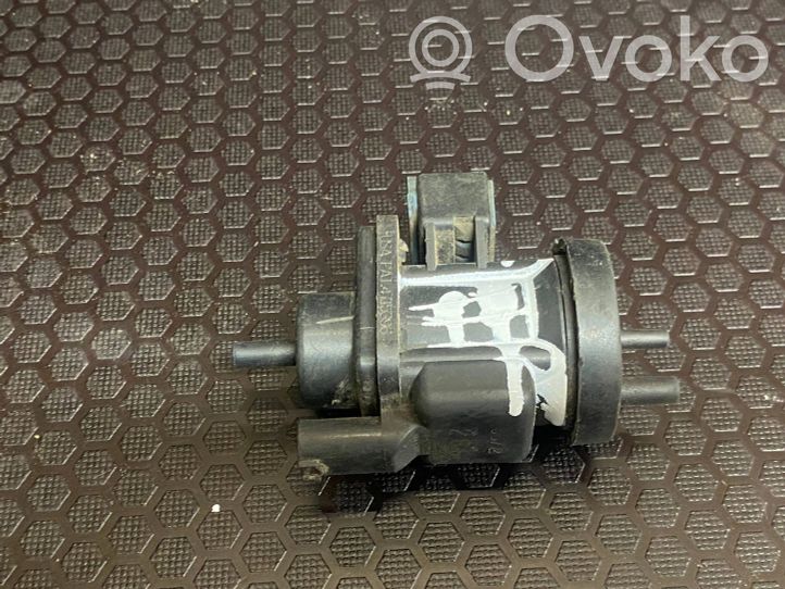 a0005450527 Mercedes-Benz S W220 Électrovanne turbo, 15.00 € | OVOKO