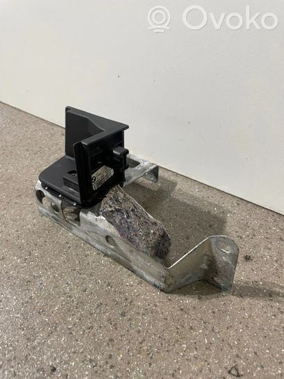 7396581 BMW X3 G01 Parcel shelf load cover mount bracket, 9.39 € | RRR