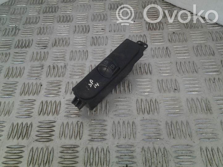 SIG6157 Mercedes-Benz Sprinter W906 Interrupteur commade lève-vitre ...