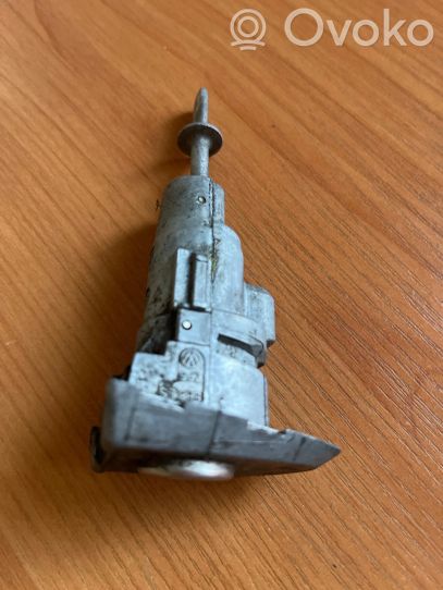 BH8ES Volkswagen PASSAT B6 Užrakinimo spynelė (prie rankenos), 13.00 ...