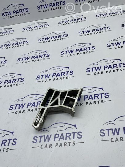 2135010620 Mercedes-Benz E AMG W213 Support, fixation radiateur, 15.00 ...