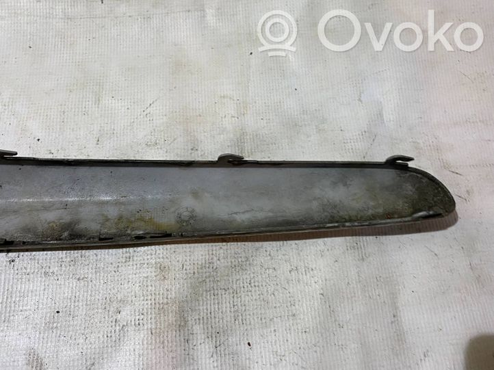 a2118850521 Mercedes-Benz E W211 Moulure de pare-chocs avant, 19.00 ...