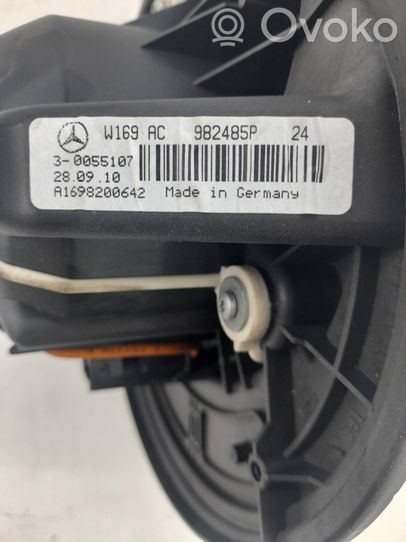 A1698200642 Mercedes-Benz A W169 Pulseur d'air habitacle, 25.00 € | OVOKO