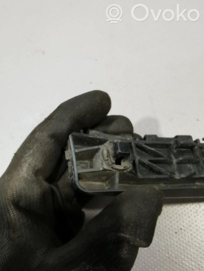 525360D090 Toyota Yaris Front bumper mounting bracket, 10.00 € | RRR