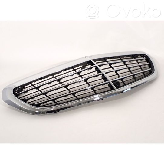 A2128801583 Mercedes-Benz E W212 Front grill, 147.00 € | RRR