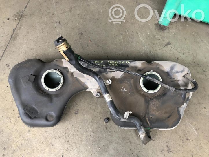 BMW 3 E90 E91 Fuel tank, 144.00 € | RRR