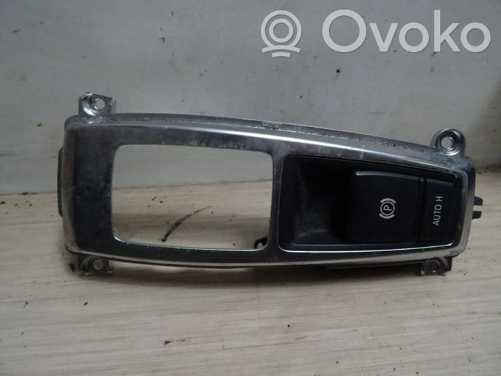 61319164419 BMW X5 E70 Käsijarrun/pysäköintijarrun kytkin, 58.00 € | OVOKO