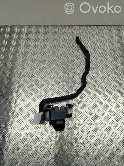 6910544 BMW X5 E70 Coolant heater control valve, 20.00 € | RRR