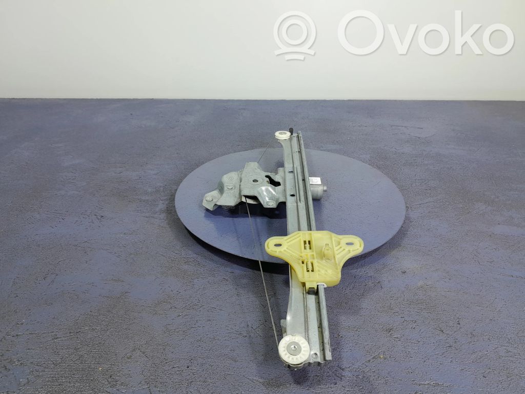 Renault Clio IV Front door window regulator with motor
