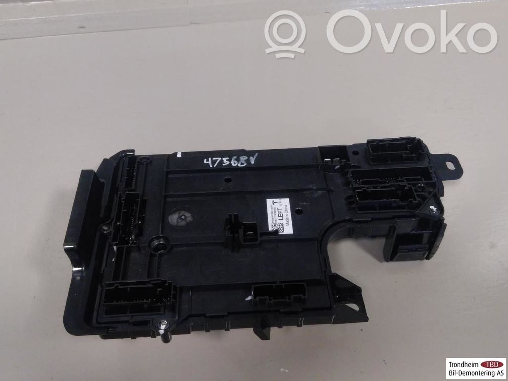 1497847-02-D Tesla Model Y Central body control module, €290.79 | RRR
