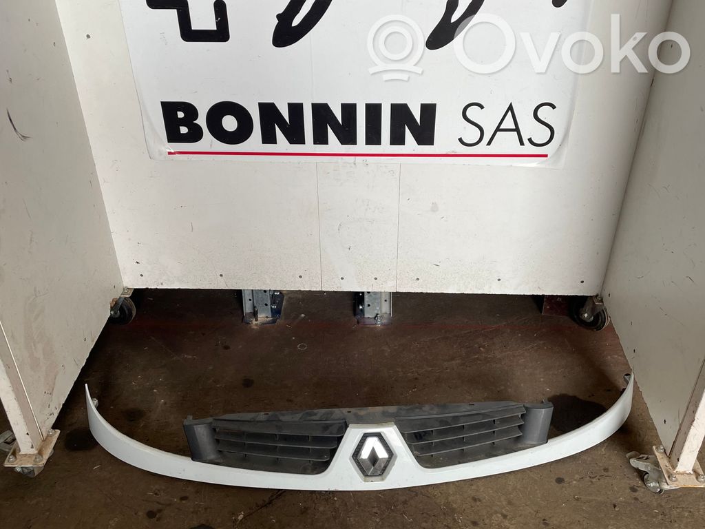 7701062876 Renault Express Front bumper upper radiator grill, €79.20 | RRR