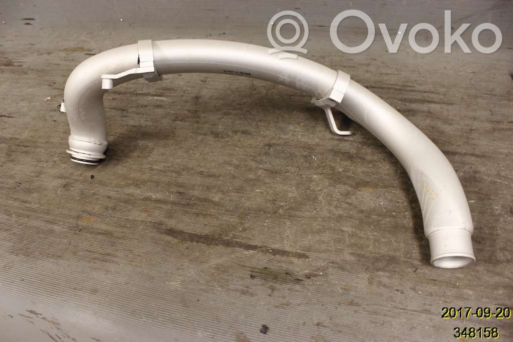30666126 Volvo V70 Intercooler hose/pipe, €80.36 | RRR