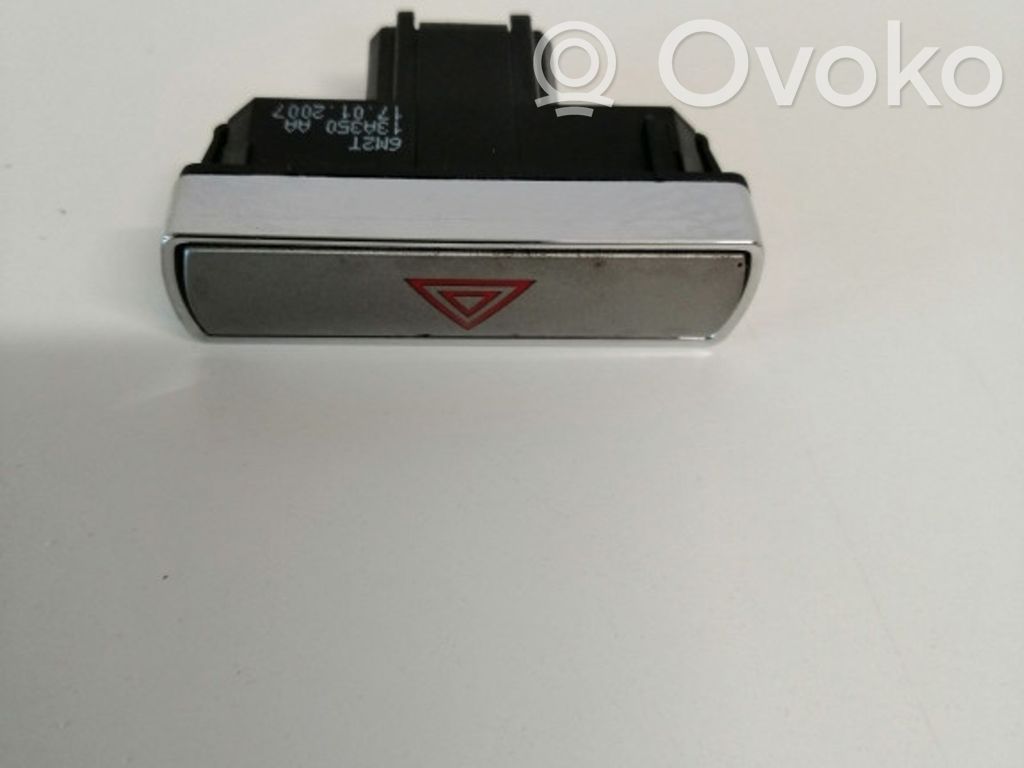 13A350 Ford Galaxy Hazard light switch, €15.00 | RRR