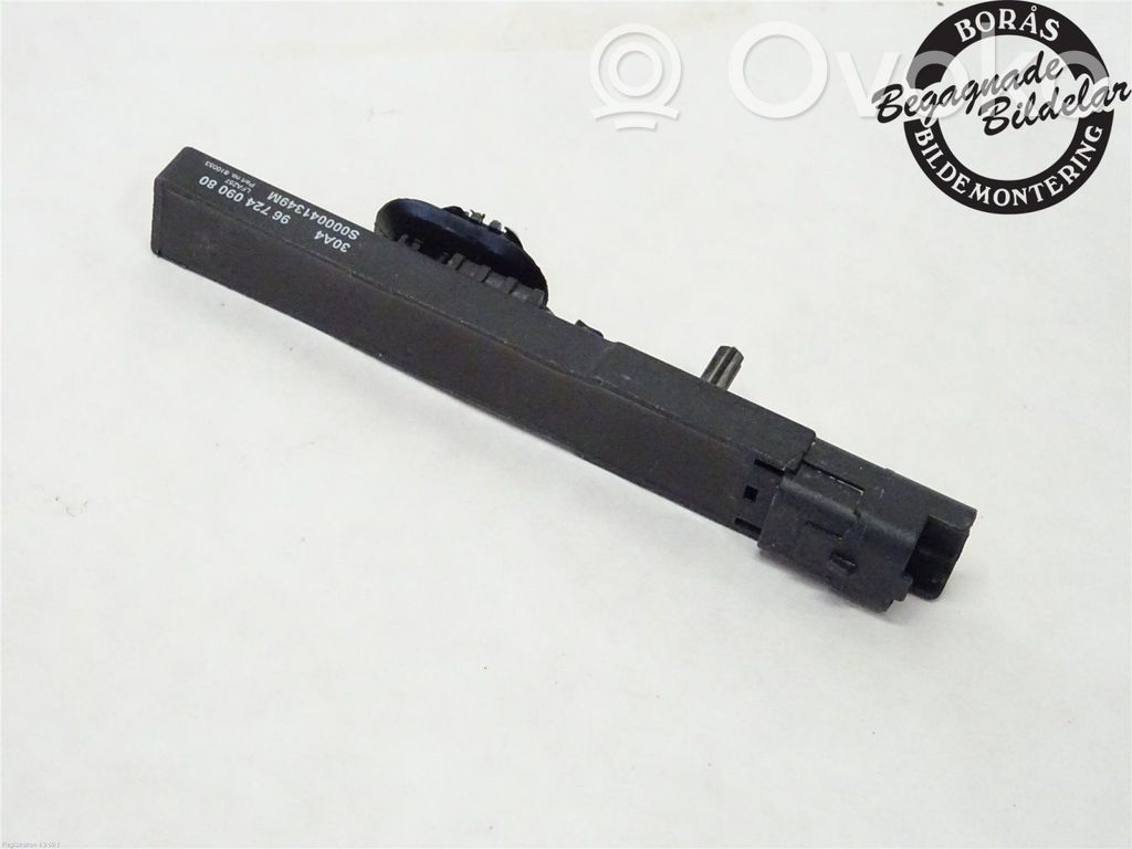 6160F4 Peugeot 3008 II Radio antenna, €6.01 | RRR