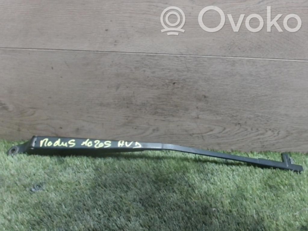 7701057638 Renault Modus Front wiper blade arm, €23.00 | RRR