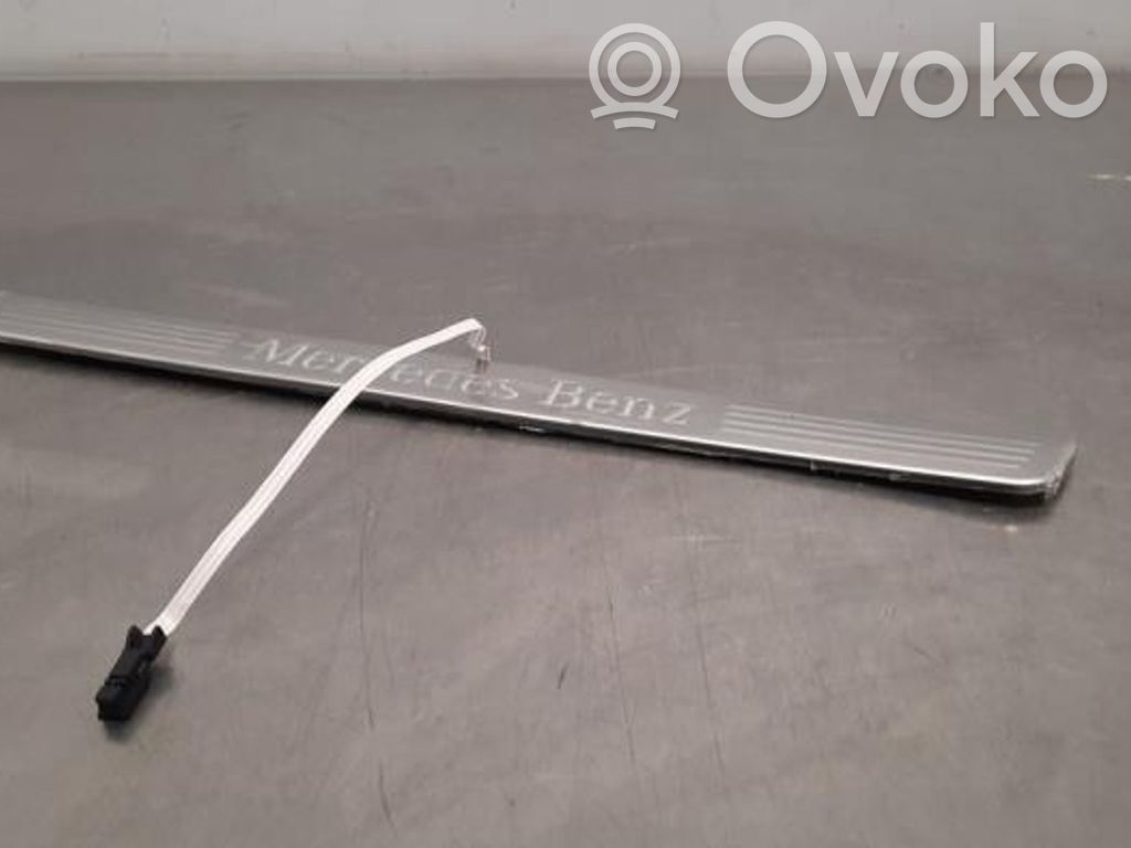 A1676861300 Mercedes-Benz GLE W167 Éclairage lumière plafonnier avant ...