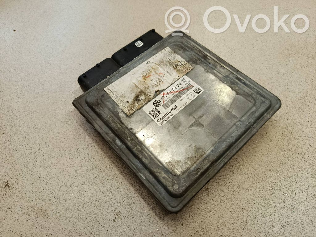 03L907425C Volkswagen PASSAT B7 Calculateur moteur ECU, 45,00 € | OVOKO