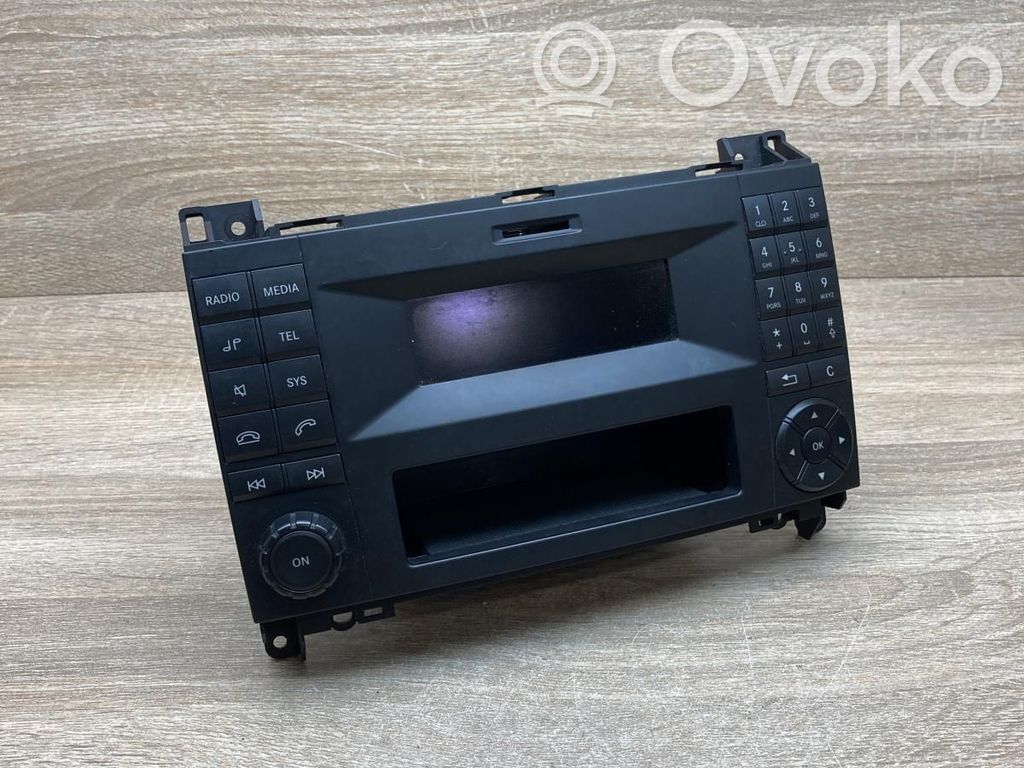 A9069005103 Mercedes-Benz Sprinter W906 Radio/CD/DVD/GPS head unit, € ...