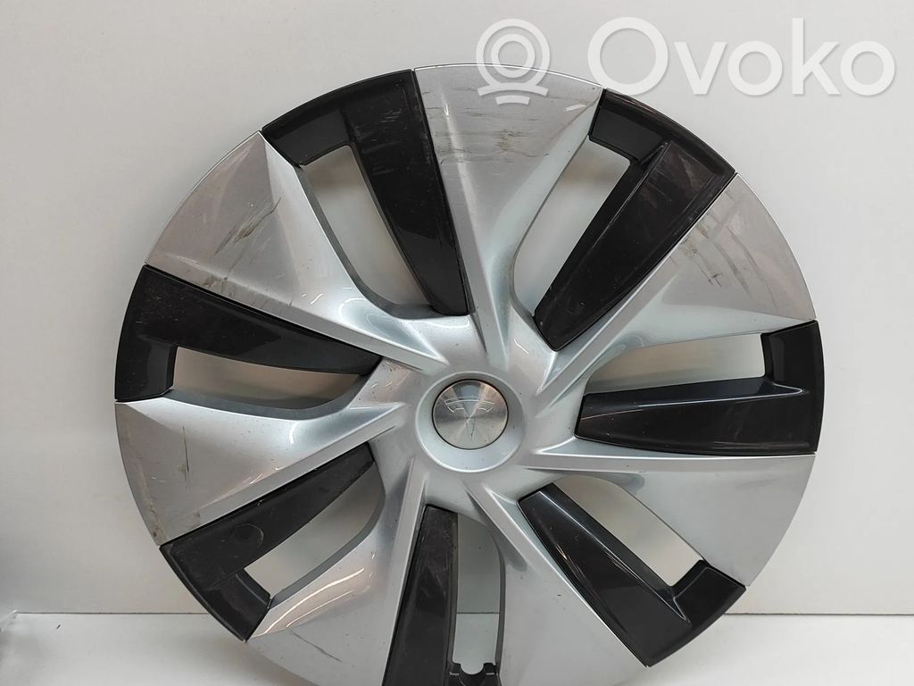 104423500C Tesla Model Y Enjoliveurs R19, 35,00 € | OVOKO