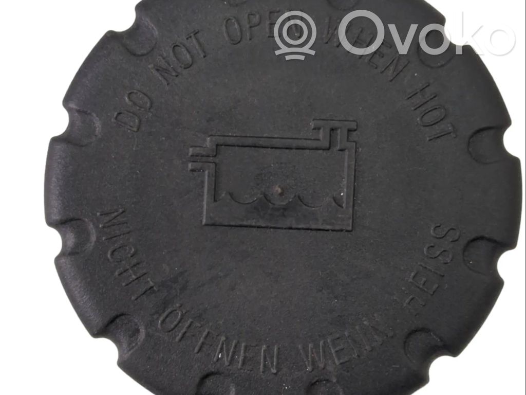 2105010315 Mercedes-Benz E W210 Coolant expansion tank/reservoir cap, € ...