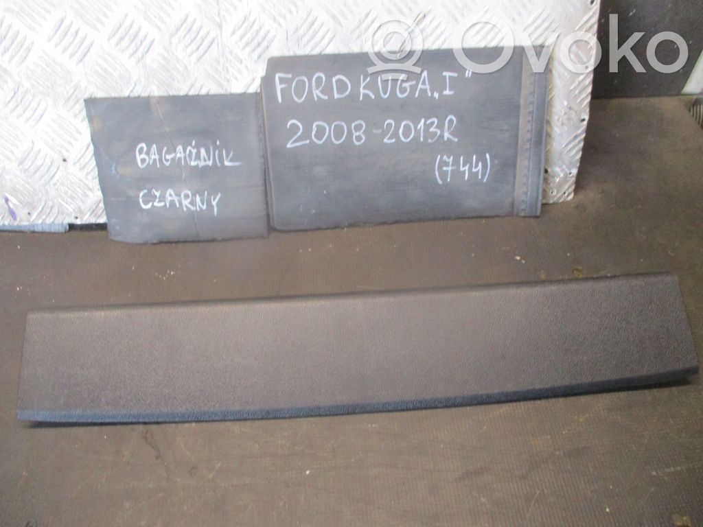 8V41S46404 Ford Kuga I Autres pièces intérieures, 7,06 € | OVOKO