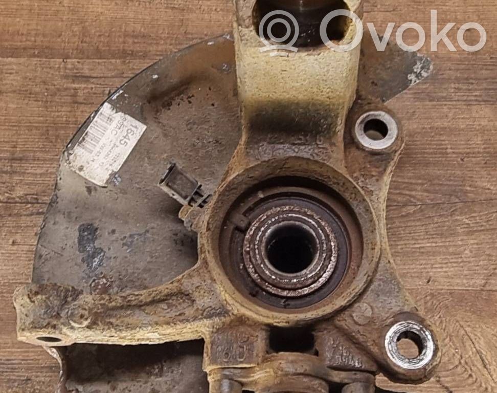7H0407257G Volkswagen Multivan T5 Front wheel hub spindle knuckle, €59. ...