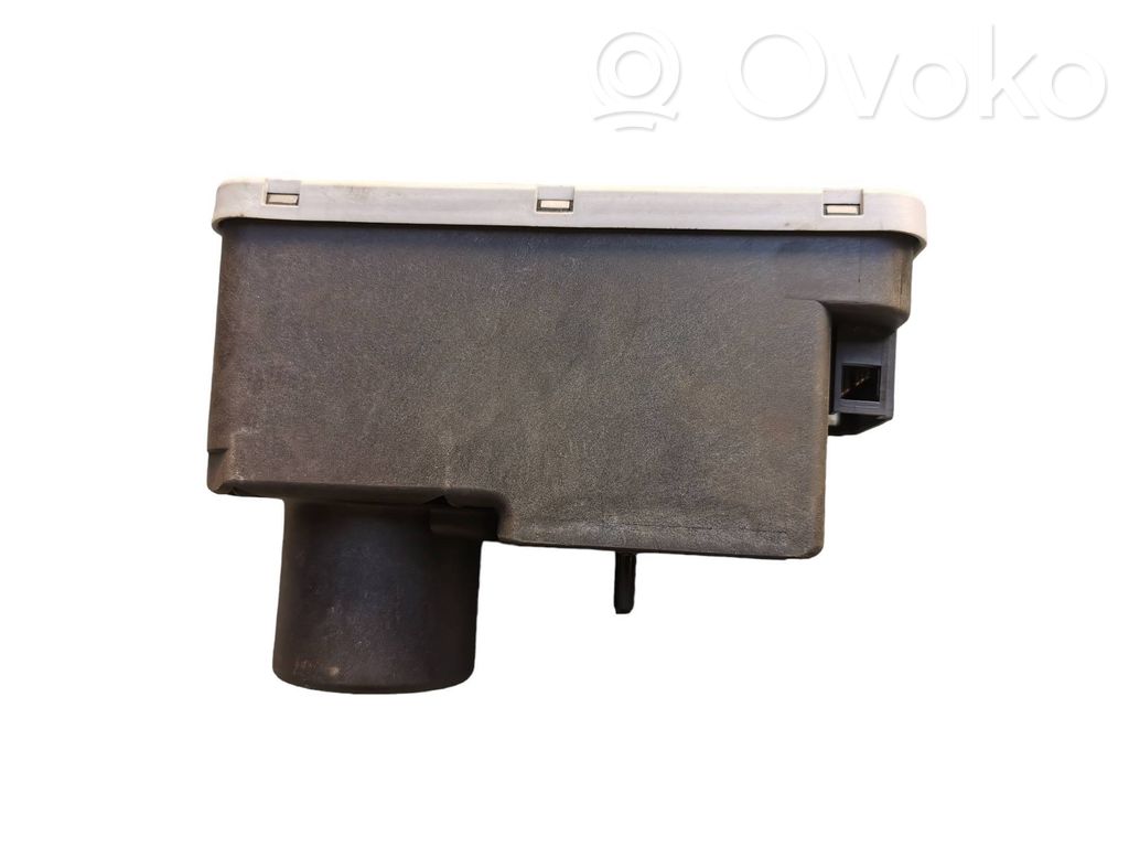 1H0962257 Volkswagen Golf III Central locking vacuum pump, €44.89 | RRR