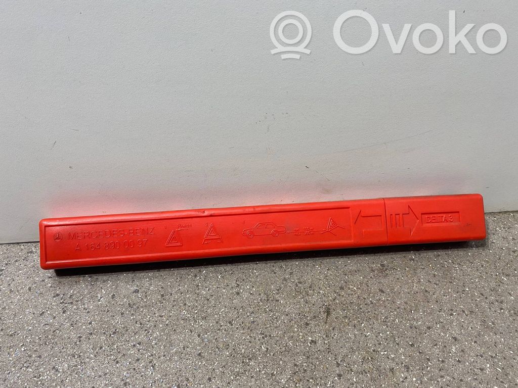 Mercedes-Benz ML W164 Emergency warning sign