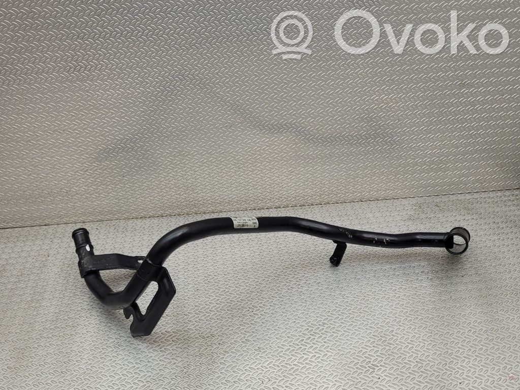 04L121065CR Volkswagen Golf VII Moottorin vesijäähdytyksen putki/letku ...