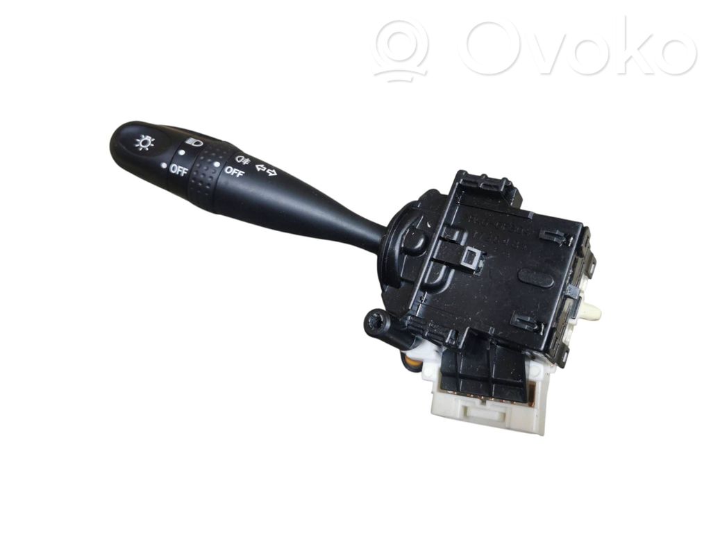 173648 Toyota Yaris Commodo, commande essuie-glace/phare, 28,98 € | OVOKO