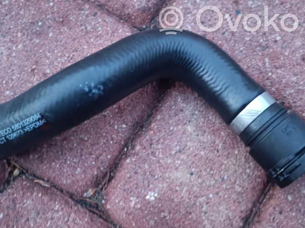 5801329084 Iveco Daily 6th gen Tuyau de liquide de refroidissement ...