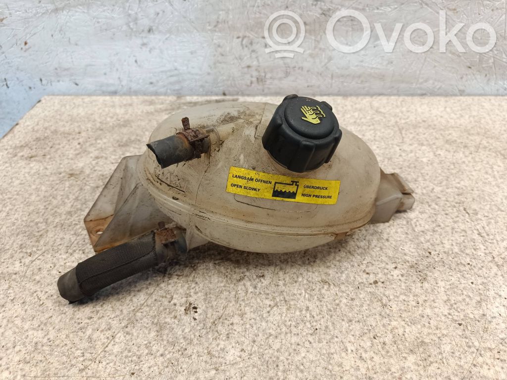 217100015R Renault Master III Coolant expansion tank/reservoir, €9.00 | RRR