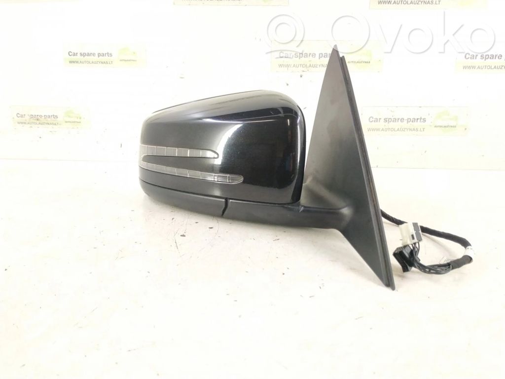 A2048101876 Mercedes-Benz C W204 Front door electric wing mirror, €133. ...